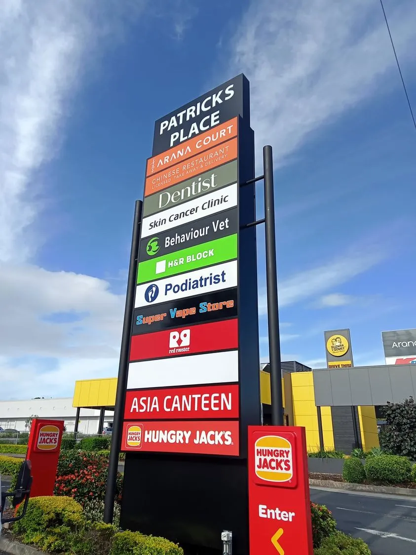 Pylon Signs For Business - Xpress Signs USA